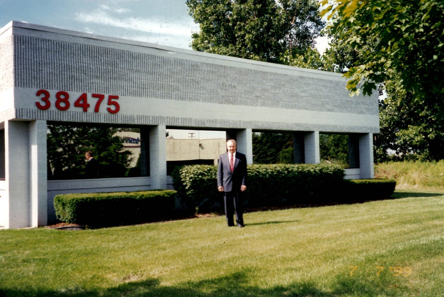 About us – DNR INC